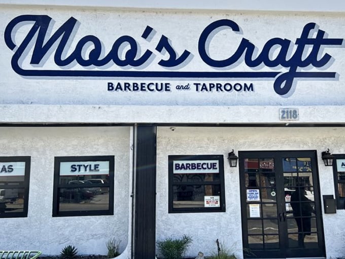 Moo's clean, minimalist storefront is like a blank canvas—soon to be splattered with the Jackson Pollock of BBQ sauces. Los Angeles meets Austin in the most delicious cultural exchange.