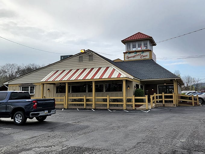 Smuggler's Cove looks like it was plucked from a coastal highway and dropped in the Poconos—seafood contraband never tasted so good.