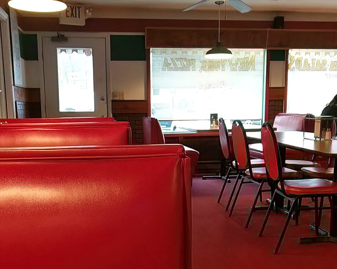 Red vinyl booths and wood paneling – Frank's isn't trying to be trendy, just delicious. Mission accomplished!