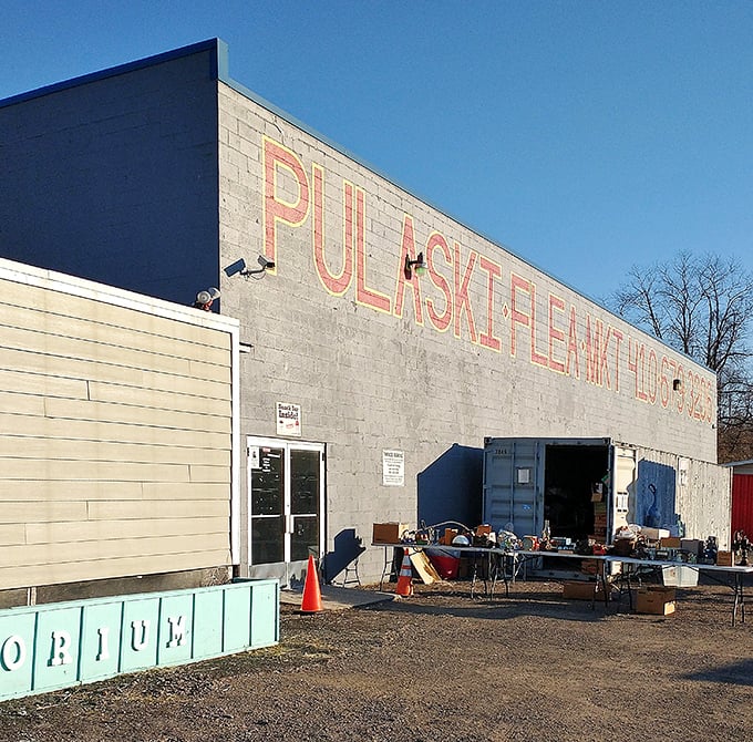 American pride meets antique pride – where vintage furniture and collectibles find new homes with appreciative buyers.