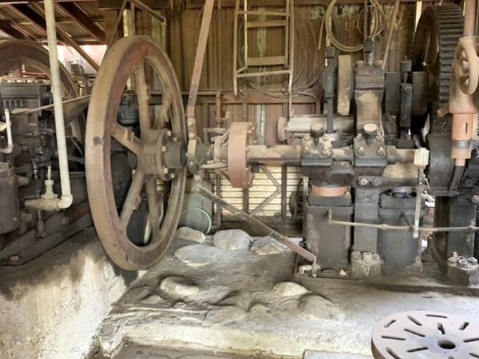 Industrial poetry in motion—vintage machinery preserved as functional art. This isn't just decoration; it's American ingenuity frozen in time.