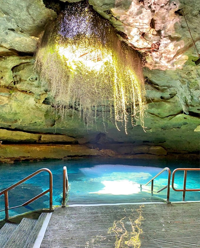 Mother Nature's interior decorating skills on full display. Those rock formations took millennia to perfect—talk about a long-term renovation project!