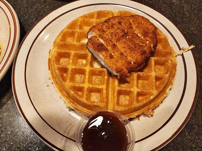 The chicken and waffle summit of 2023 is officially in session. That golden-brown duo has clearly reached a delicious peace agreement.