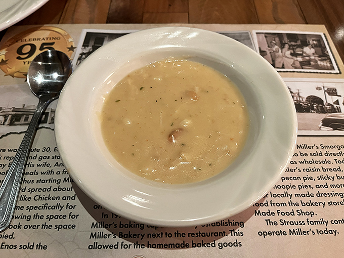 The legendary clam chowder that launched a thousand return trips—creamy, rich, and somehow making landlocked Pennsylvania feel like oceanfront property.