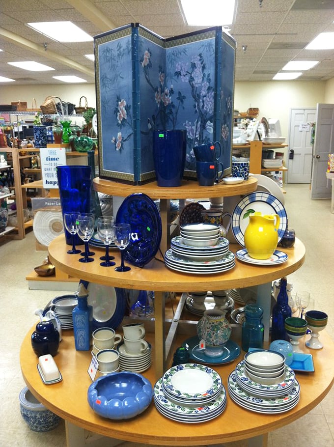 Blue and white dinnerware display that would make your grandmother swoon. One person's castoffs become another's entertaining essentials. 