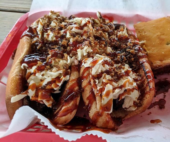 Even the hot dogs get the royal treatment here – because why should ribs have all the fun?