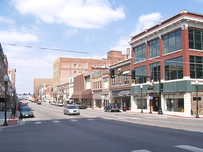 Brick-front buildings line the streets of nearby Joplin, offering additional shopping and dining options just a short, gas-efficient drive from Neosho.