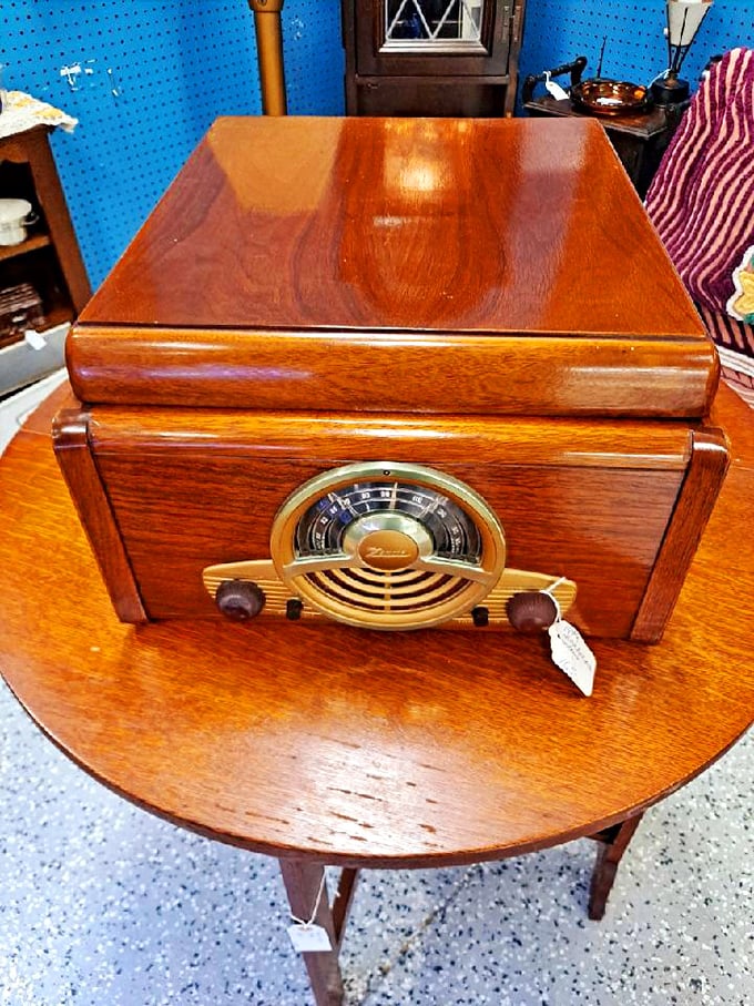 This isn't just a radio—it's a time machine. Tune in to hear everything from Glenn Miller to Elvis on this gorgeous wooden marvel.