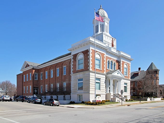 The Old Warren County Courthouse commands respect with its stately dome and columns—architecture that says "important things happened here" without needing a megaphone.