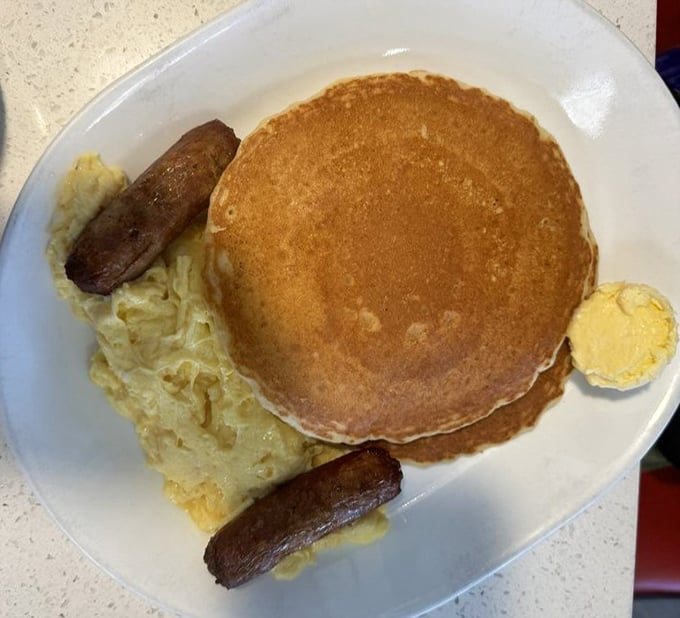 The pancake that launched a thousand diets—and was worth breaking every single one of them. Fluffy doesn't begin to describe it.