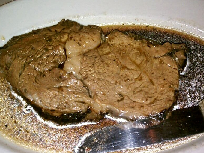 Prime rib so perfectly prepared it makes you want to write thank-you notes to the cow, the chef, and whoever invented the fork.