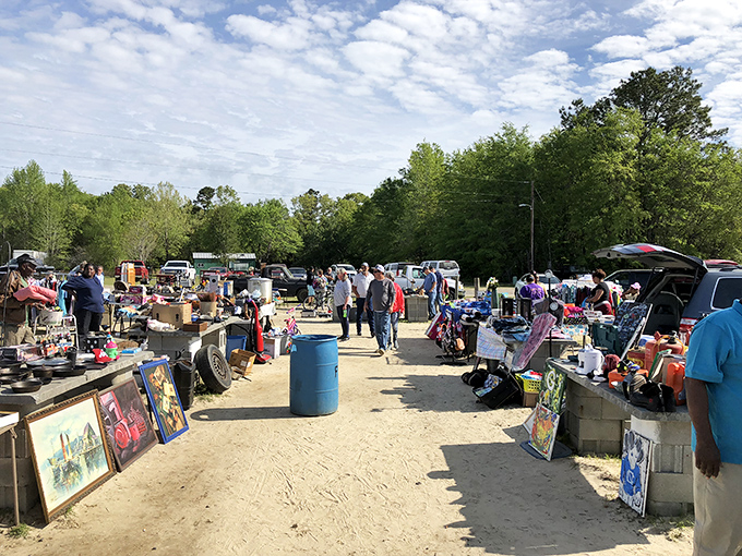 Florence Flea Market's no-frills approach puts the focus where it belongs – on fantastic finds at great prices.