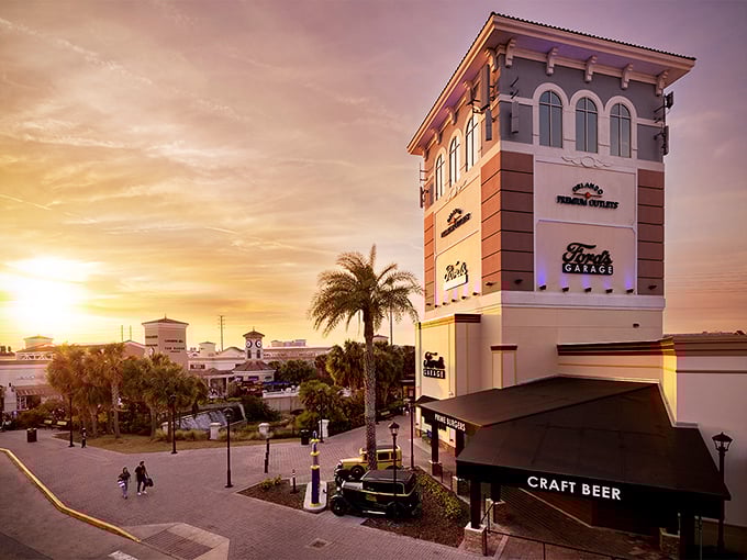 Orlando International Premium Outlets – where shopping dreams and Florida's famous palm trees reach equally impressive heights.