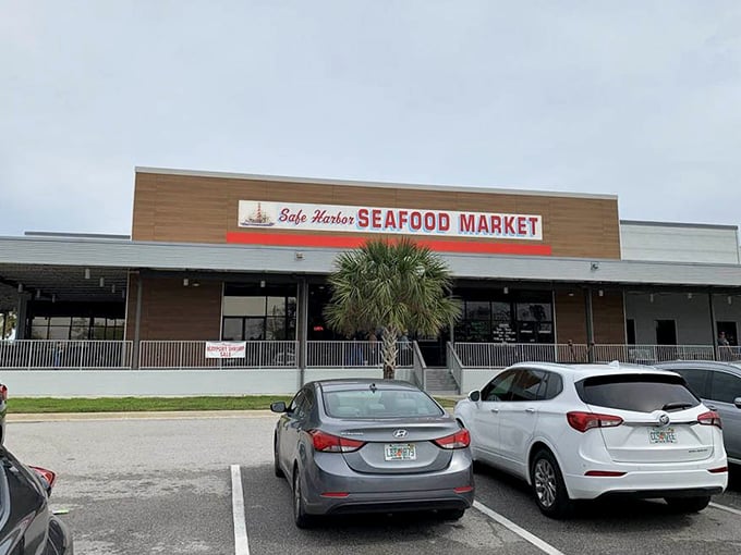 Part market, part restaurant, all delicious – Safe Harbor knows how to keep things simple and fresh.