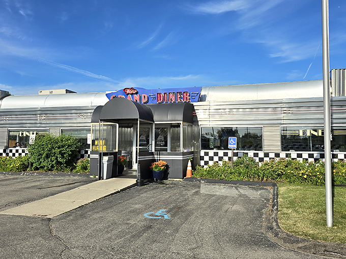 The Grand Diner's gleaming silver exterior is pure Americana on a plate – before you even get to the actual plates!