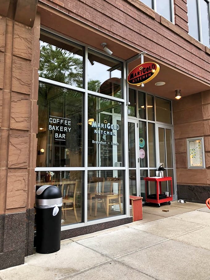 Marigold Kitchen brings urban sophistication to comfort food classics. Those windows have witnessed countless first dates and business deals.