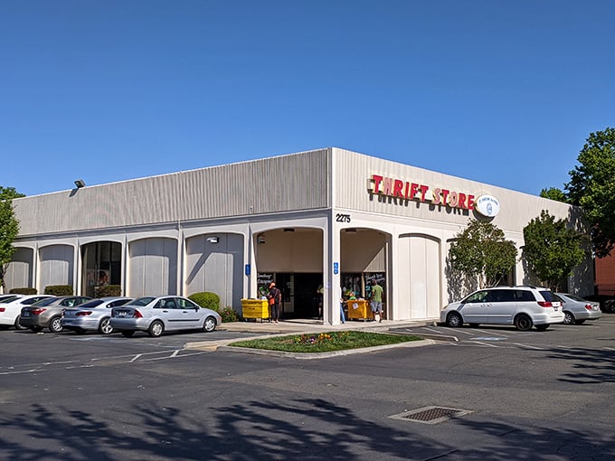 Clean lines and no-nonsense design – this thrift store skips the fancy facade and puts all its energy into amazing deals inside.