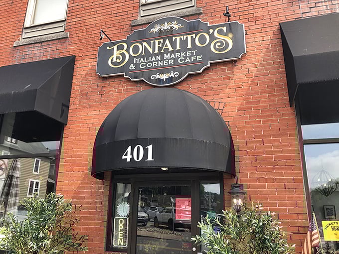 Bonfatto's brick façade promises Italian comfort food that would make your imaginary nonna weep with joy. The awning alone looks inviting.
