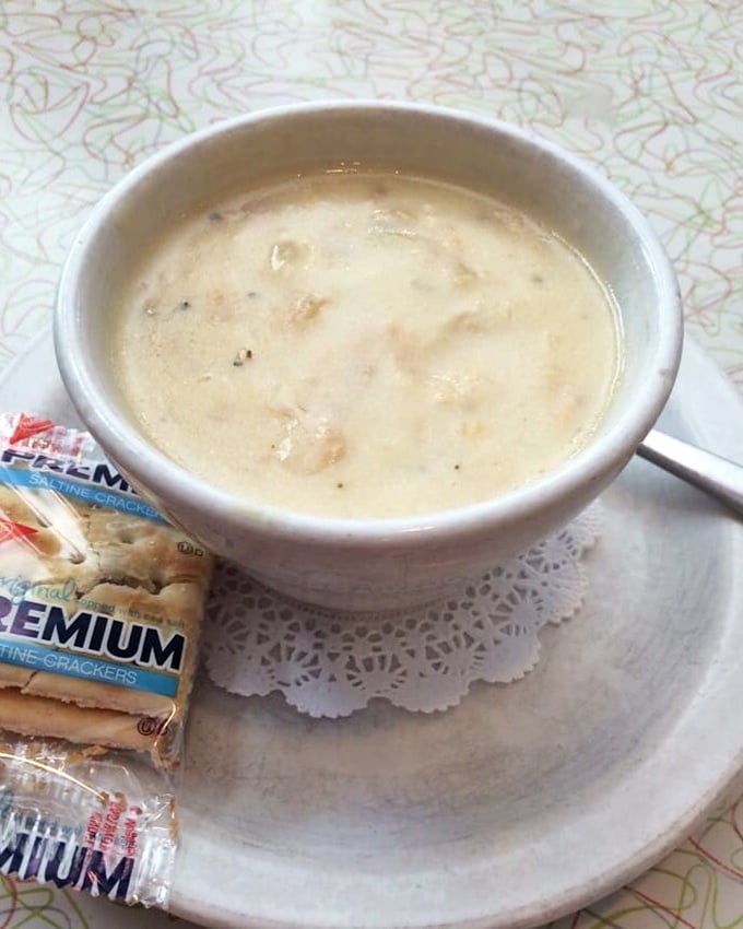 Clam chowder so authentic it should come with its own lighthouse. Those oyster crackers aren't just garnish—they're little lifeboats of joy.