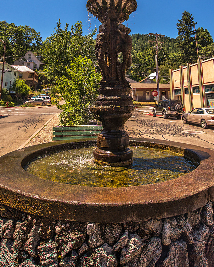 This charming fountain adds European elegance to small-town America, proving sophistication doesn't require pretension or high prices.