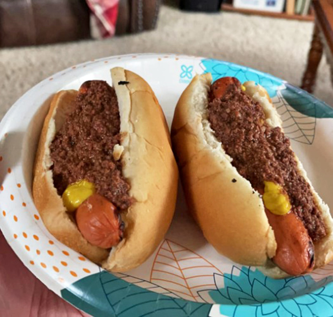 Hot dogs with attitude! These Greek-style beauties come loaded with the house meat sauce—a perfect handheld lunch for busy Pennsylvanians.