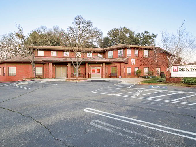 Even dental offices in Jackson exude that brick-and-mortar charm. Healthcare that's accessible and housed in buildings with actual character—what a concept!