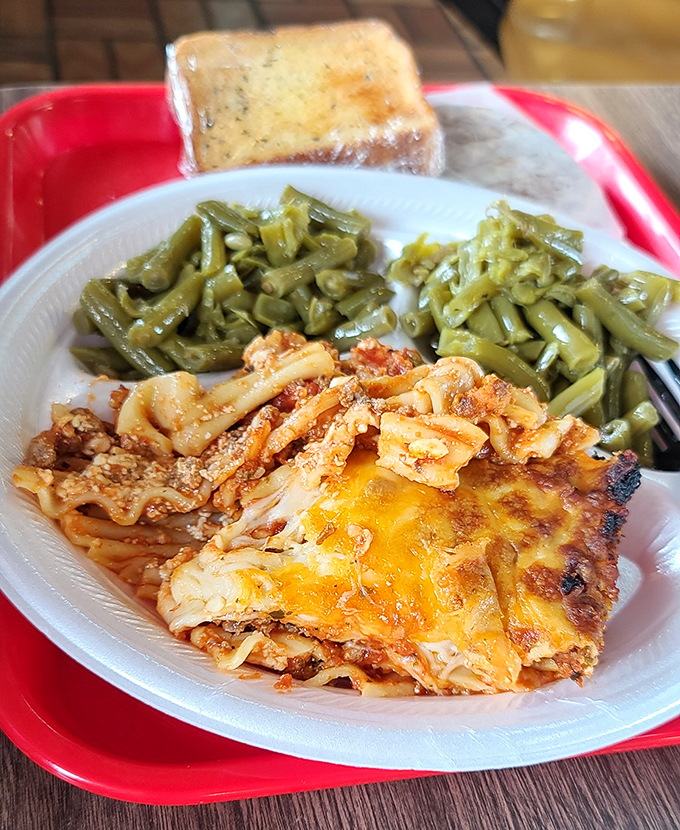 Comfort food that doesn't just feed the stomach but hugs the soul. Green beans and pasta baked with cheese—proof that vegetables can be exciting.