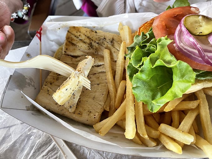 The Mahi sandwich – where the fish is so fresh it practically introduces itself before you take that first heavenly bite.