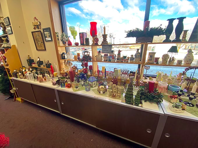 Window displays showcase an eclectic array of decorative items—each candle holder and figurine whispering stories of previous homes.