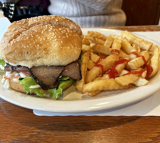 A roast beef sandwich that would make a New Yorker homesick. The kind of lunch that demands a nap afterward—and you'll gladly oblige.