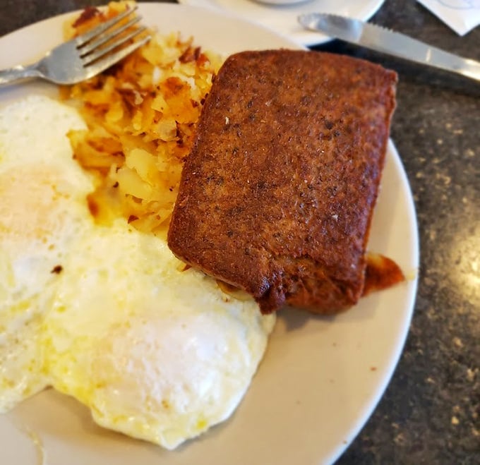 Scrapple: Pennsylvania's mysterious breakfast meat that divides families but unites true diner aficionados. Crispy outside, soft inside – culinary poetry.