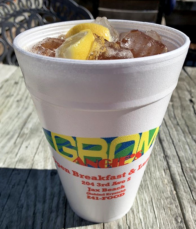 Sweet tea served Florida-style – because some traditions never go out of fashion, especially down south.