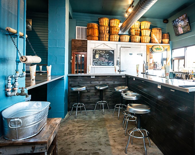 Where locals and tourists unite over their shared love of perfectly fried everything.