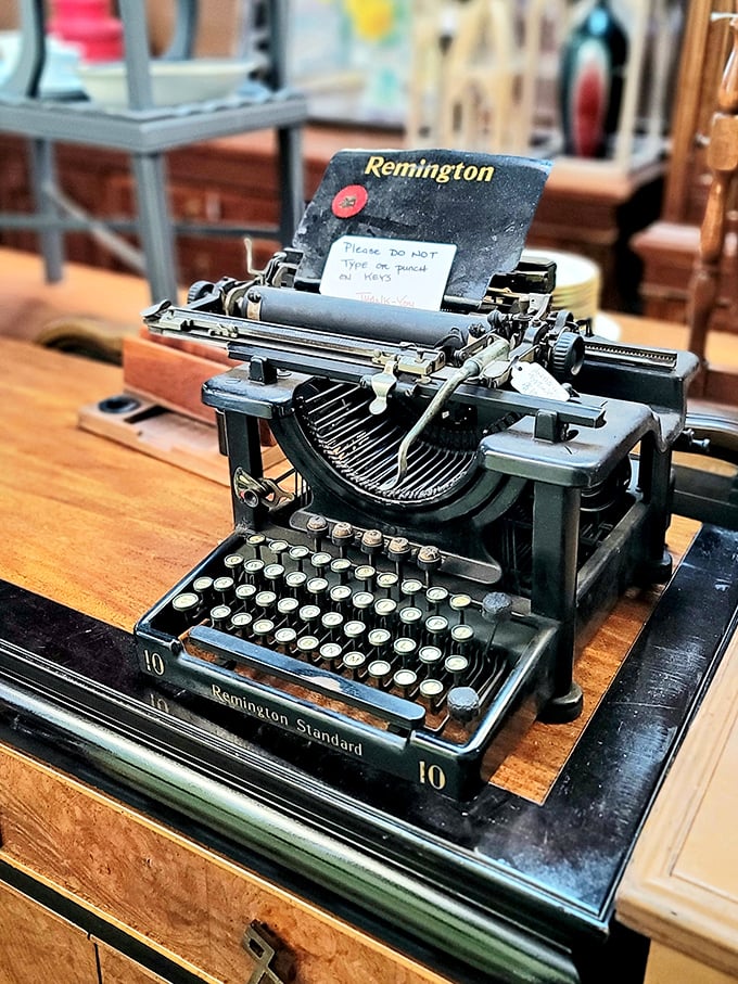 "Please do not type or punch on keys." This Remington typewriter has already told enough stories—now it wants to tell yours.