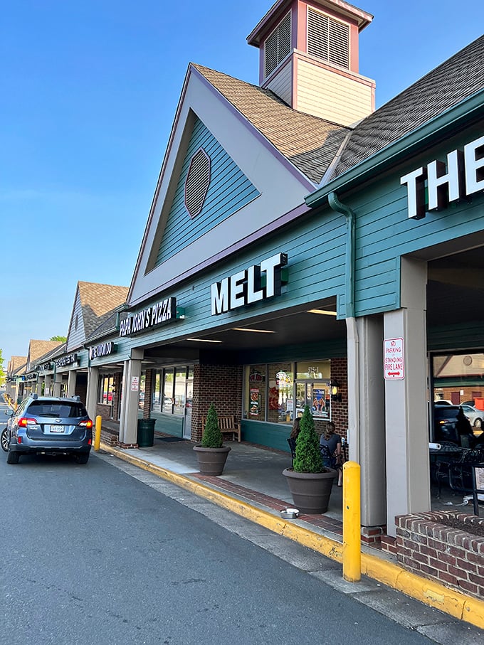 Melt's shopping center location might seem ordinary, but those burgers are anything but. Where cheese dreams come true daily.