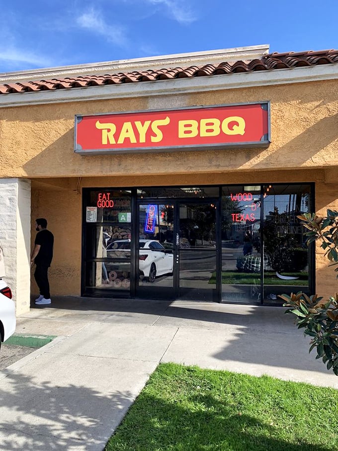 Ray's BBQ brings Texas traditions to a Huntington Park strip mall. Good BBQ needs no fancy setting.