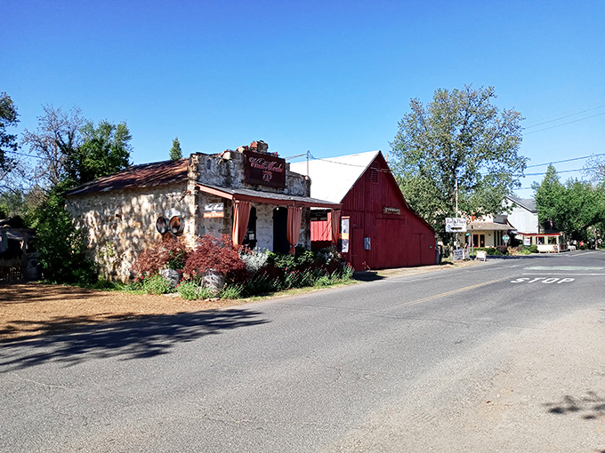 Murphys' main street looks straight out of a Western film, minus the shootouts but with much better dining options.