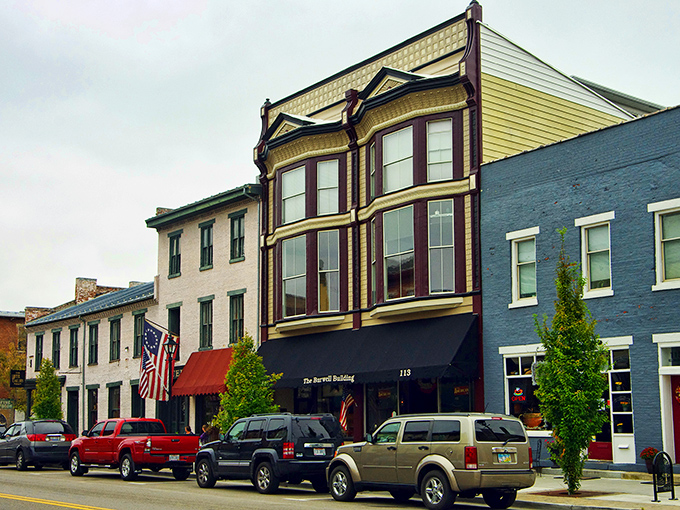 That yellow building stands out like sunshine on a cloudy day—exactly what every main street needs!