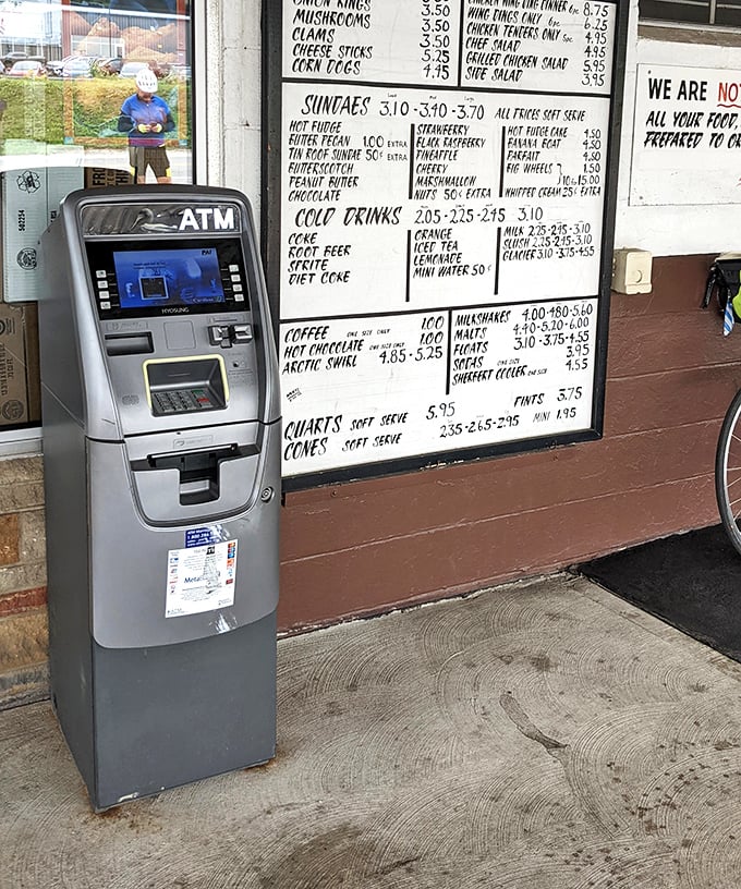 Even the ATM looks like it belongs in a Norman Rockwell painting—standing ready to fund your ice cream dreams and burger fantasies.