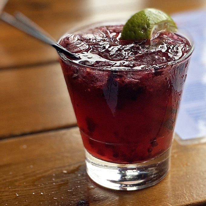 This blackberry smash cocktail isn't just refreshing—it's what summer would look like if it decided to become a drink.