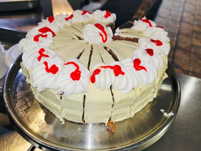 A cake that doesn't just say "celebration"—it practically throws confetti while singing "For He's a Jolly Good Fellow."