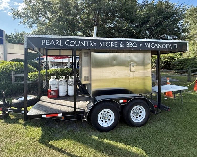 Where smoke meets commerce. The mobile smoker announces Pearl's presence with authority – and the intoxicating scent of barbecue.