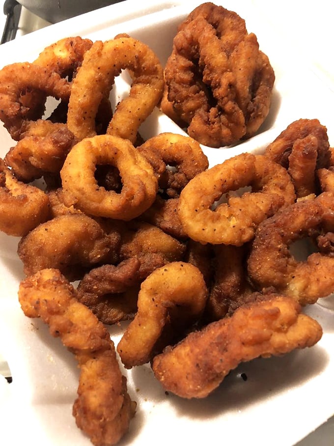 Fried calamari that's crispy enough to make Neptune himself swim to Philadelphia for a taste.