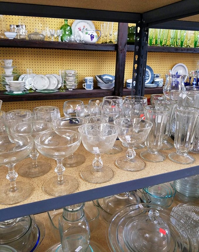 Crystal and glassware that would make your holiday table sparkle like Times Square on New Year's Eve. Instant sophistication, no inheritance required.