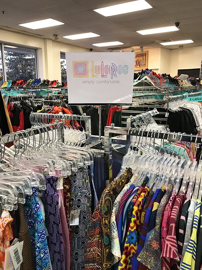 LuLaRoe finds without the full-price commitment – proof that patience and persistence pay off in the treasure-hunting game.