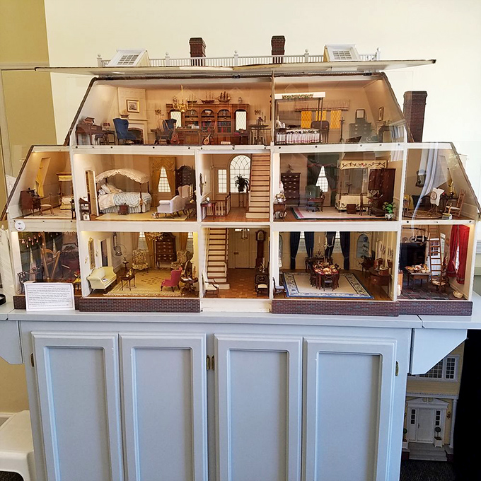 Peek inside this Georgian dollhouse and you'll find yourself mentally shopping for tiny furniture. Warning: this hobby is addictive! 