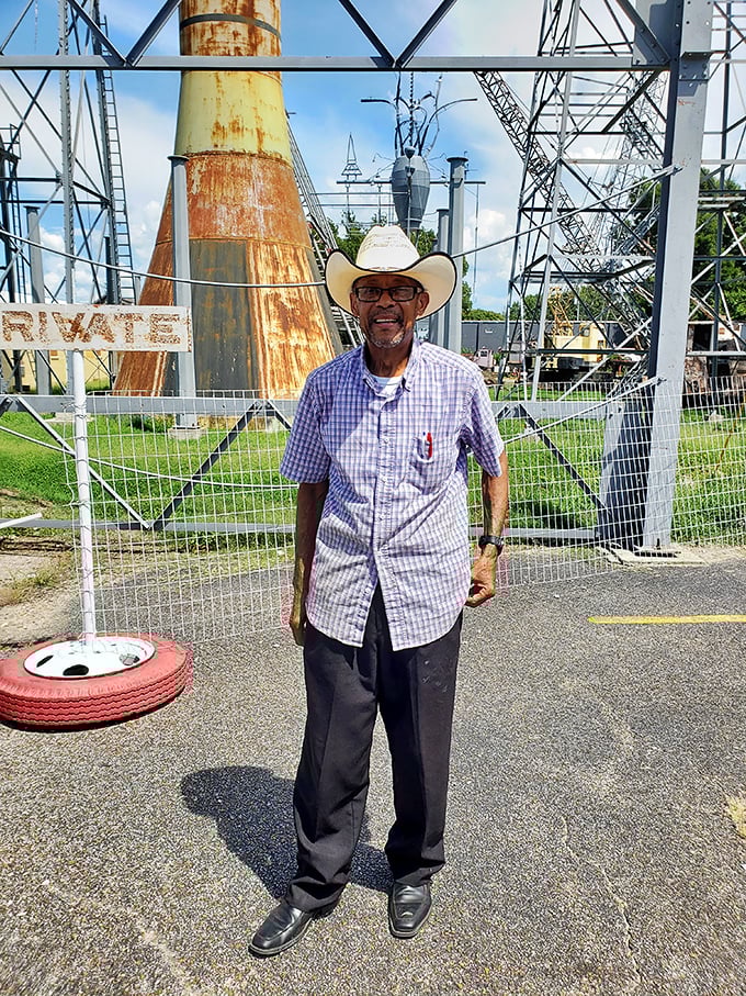 A friendly local shares the story behind the metal masterpiece, his smile as welcoming as the Tennessee sunshine.