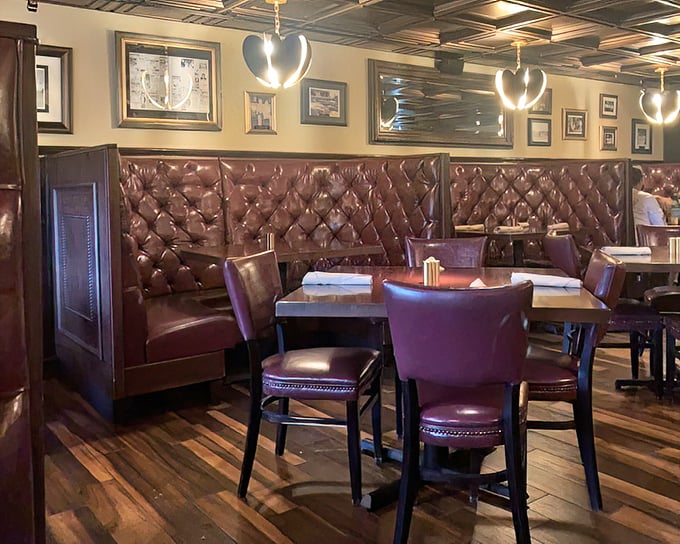 These booths have witnessed countless celebrations, business deals, and first dates – all fueled by exceptional beef and stiff drinks.