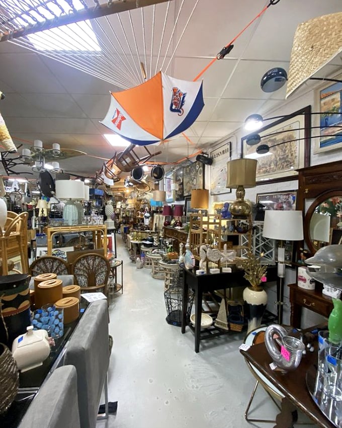 Look up, look down, look everywhere! With treasures suspended from ceilings and tucked into corners, OddBalls rewards the thorough explorer.