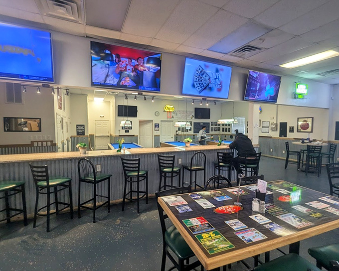 Where sports on TV meet cold beer on tap—Jeff's bar area is the Switzerland of dining debates: everyone agrees it's wonderful.